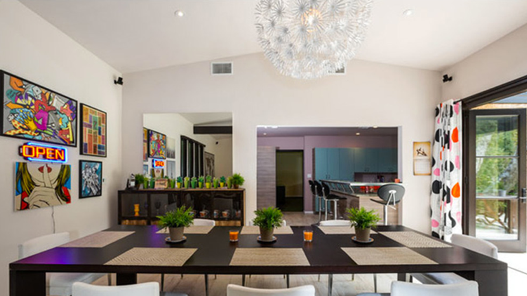 Miley Cyrus' Malibu Mansion