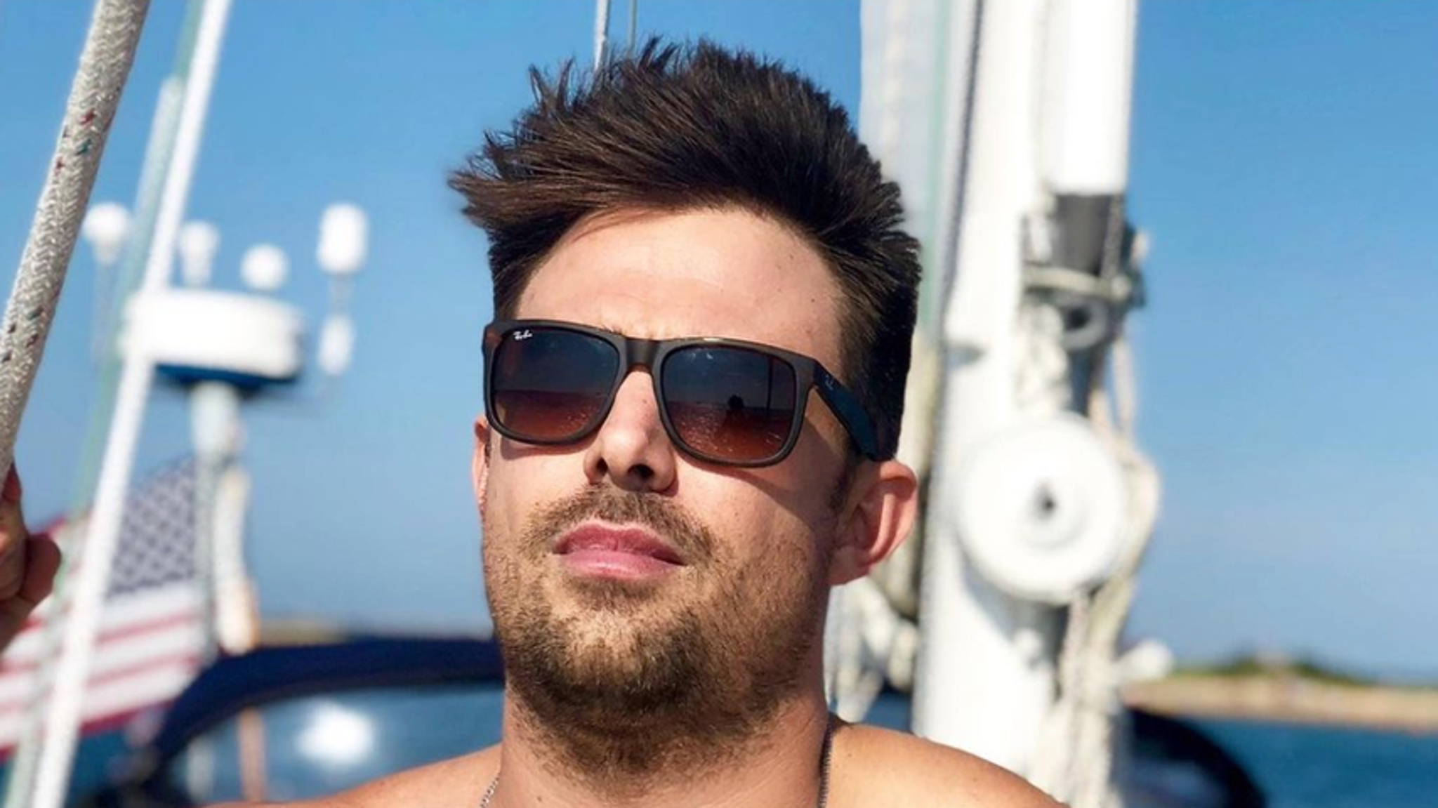 Jonathan Bennett's Shirtless Shots