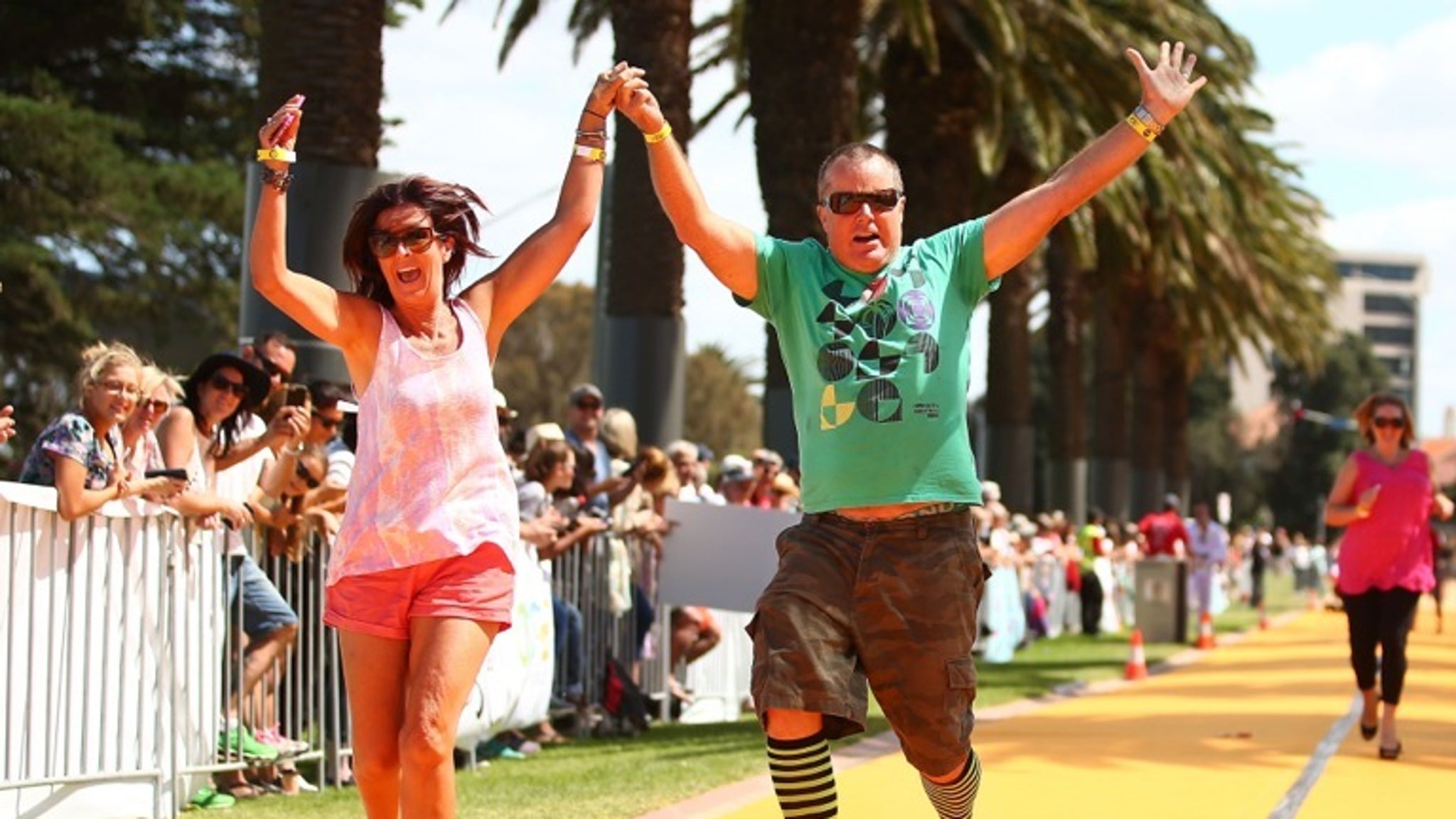 The World's Largest High Heel Race 2016