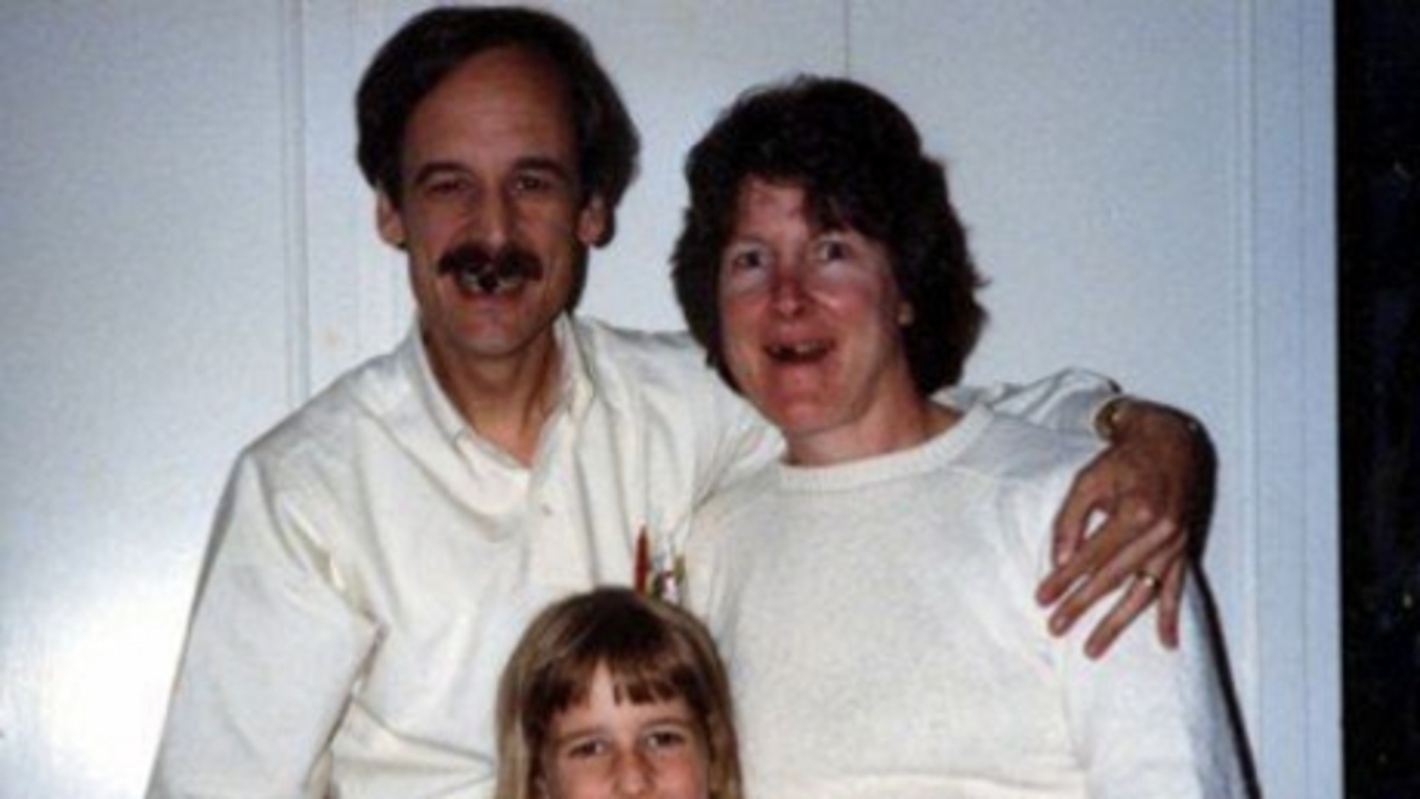 TMZ's Wacky Family Photos Contest